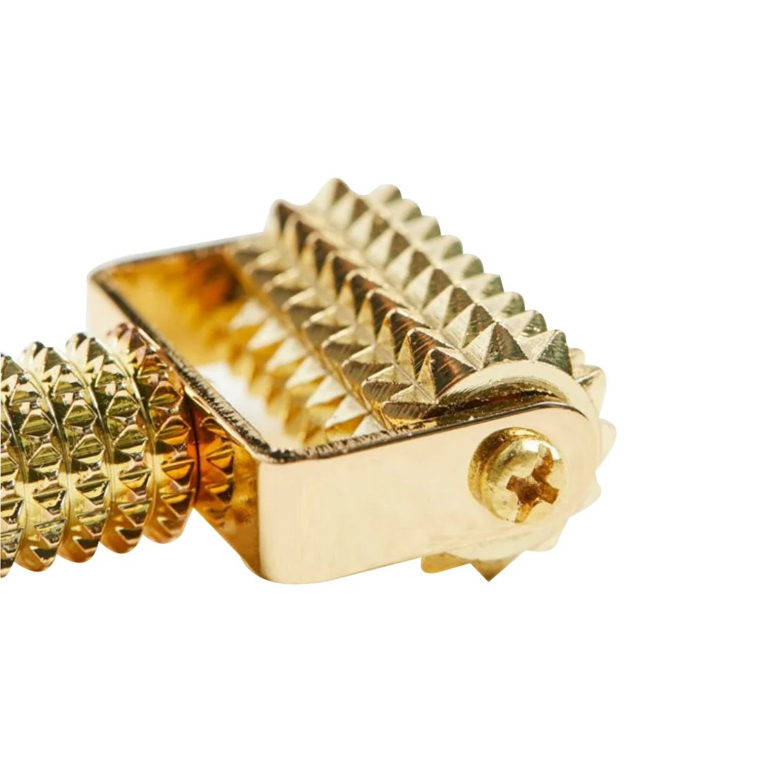 Collagen Roller in Face Yoga: Unlocking Radiant Skin - Style with Glamour